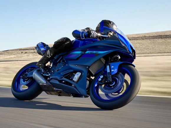 Yamaha R7 '24